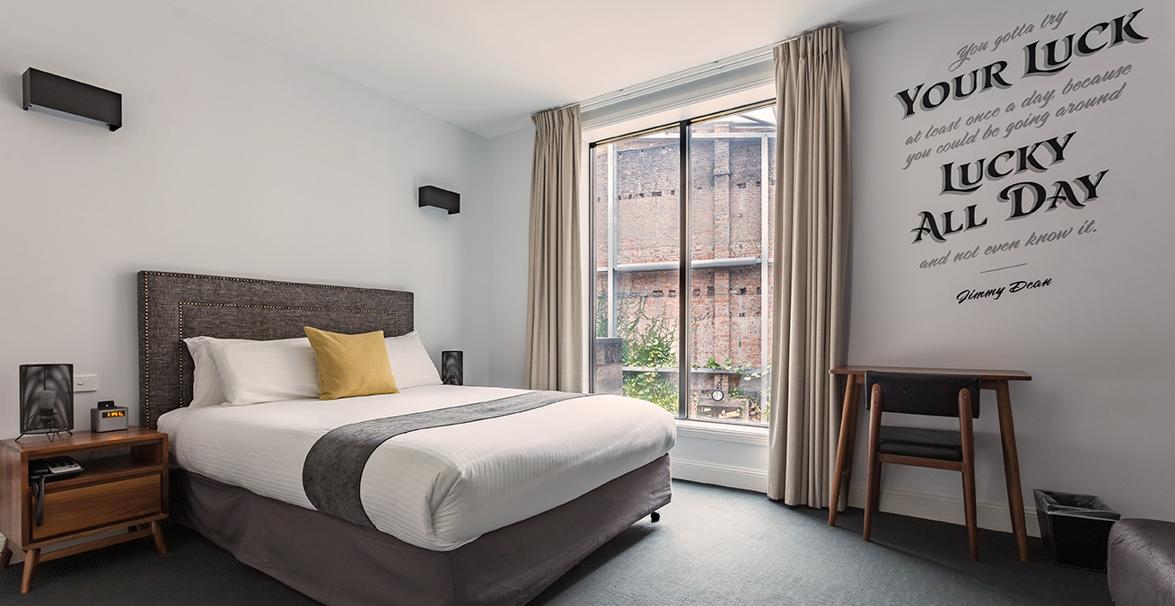 Stay - The Lucky Hotel