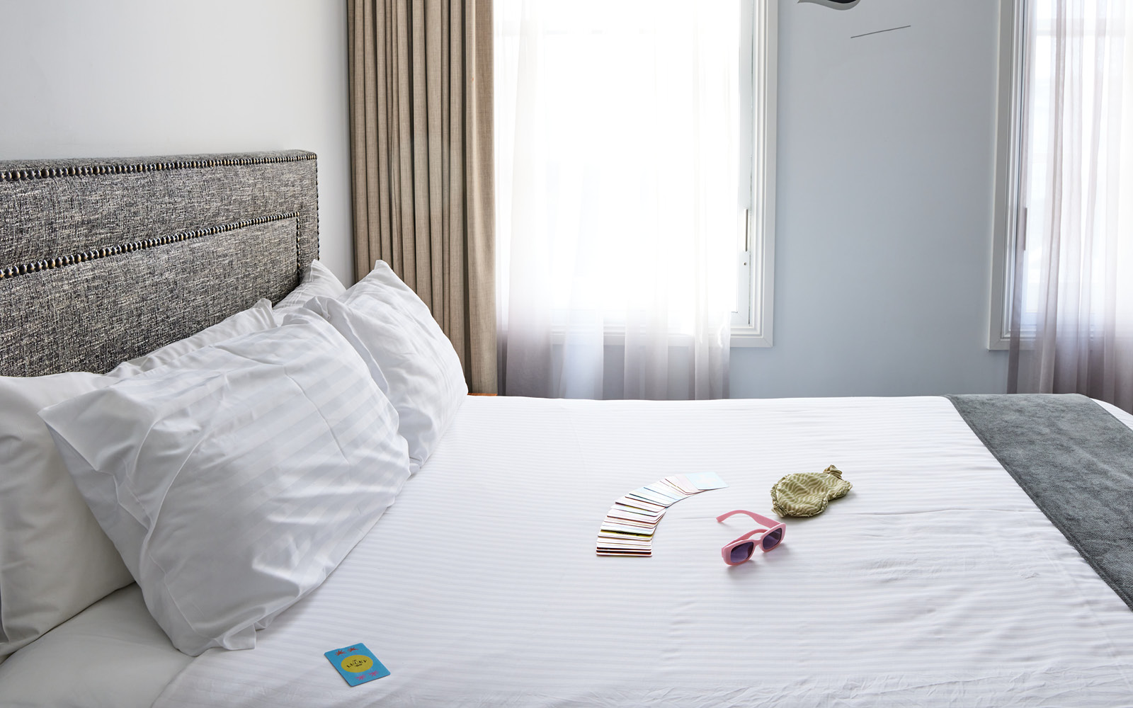 Stay - The Lucky Hotel